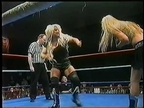 Melissa Coates vs Krissy Vaine NWA Anarchy 196 9-19-09 - YouTube