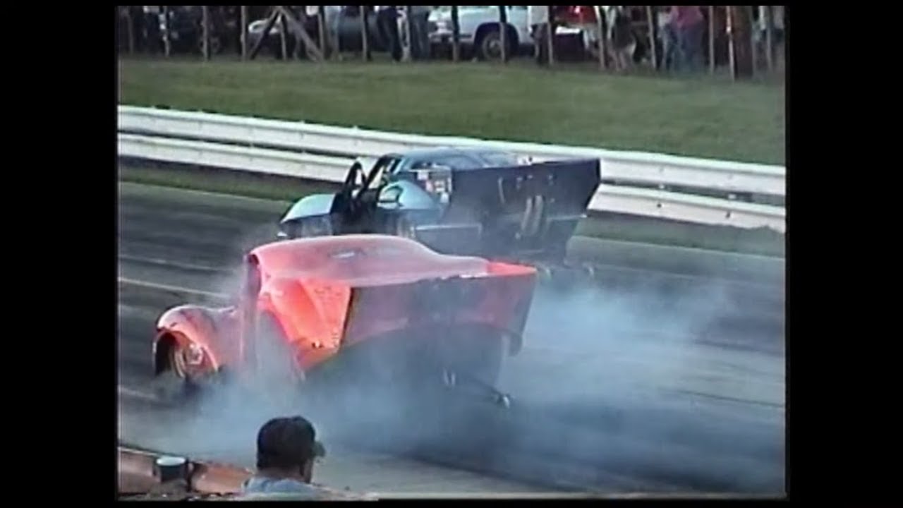 Pro Modified Quick-8 Racers Association in competition at Farmington ...