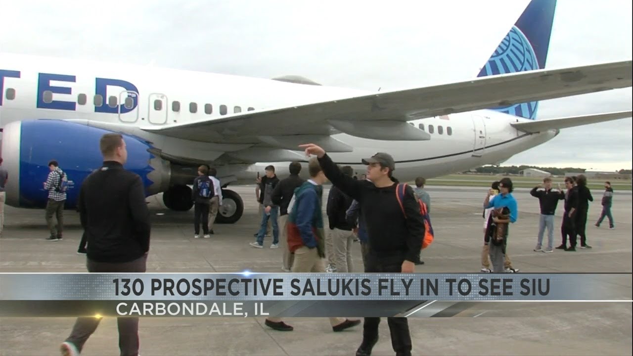 SIU shows off its aviation program to prospective students - YouTube