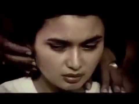 Film jadul (gaun merah)