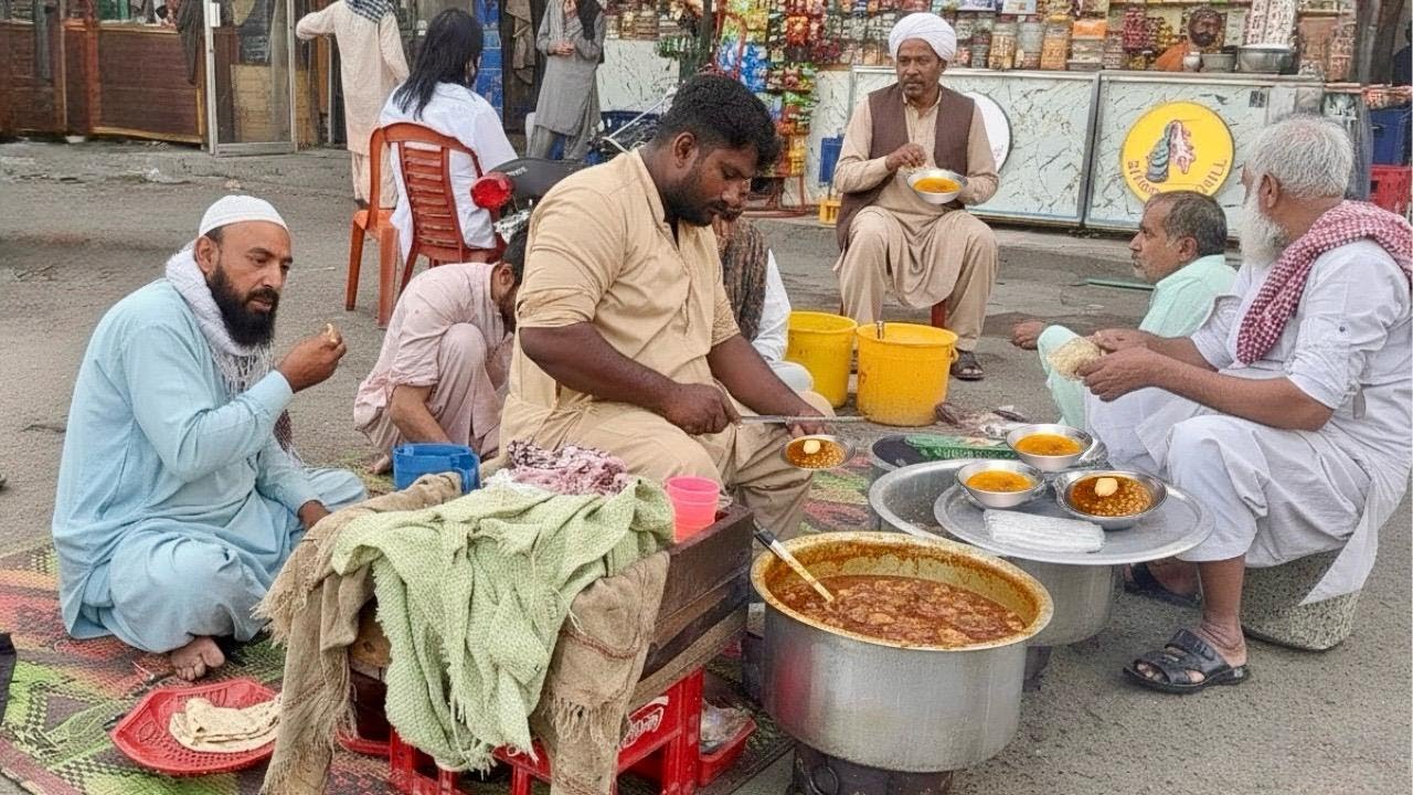 🇵🇰 Pakistan's STREET FOOD UNIVERSE 🌍 | Purana’s TOP VIRAL DESI FOOD ...