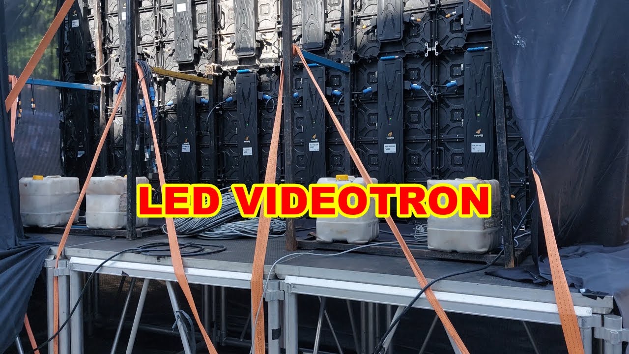 BEGINI PENAMPAKAN BELAKANG LED SCREEN VIDEOTRON - YouTube