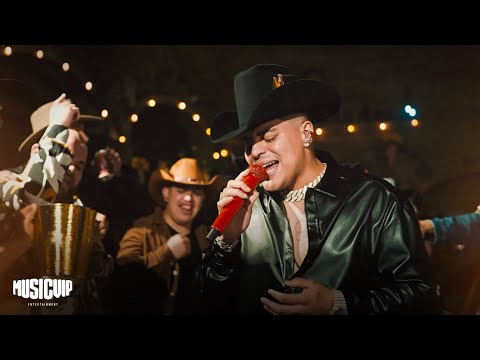 Grupo Firme - Aqui No Es (Official Video)