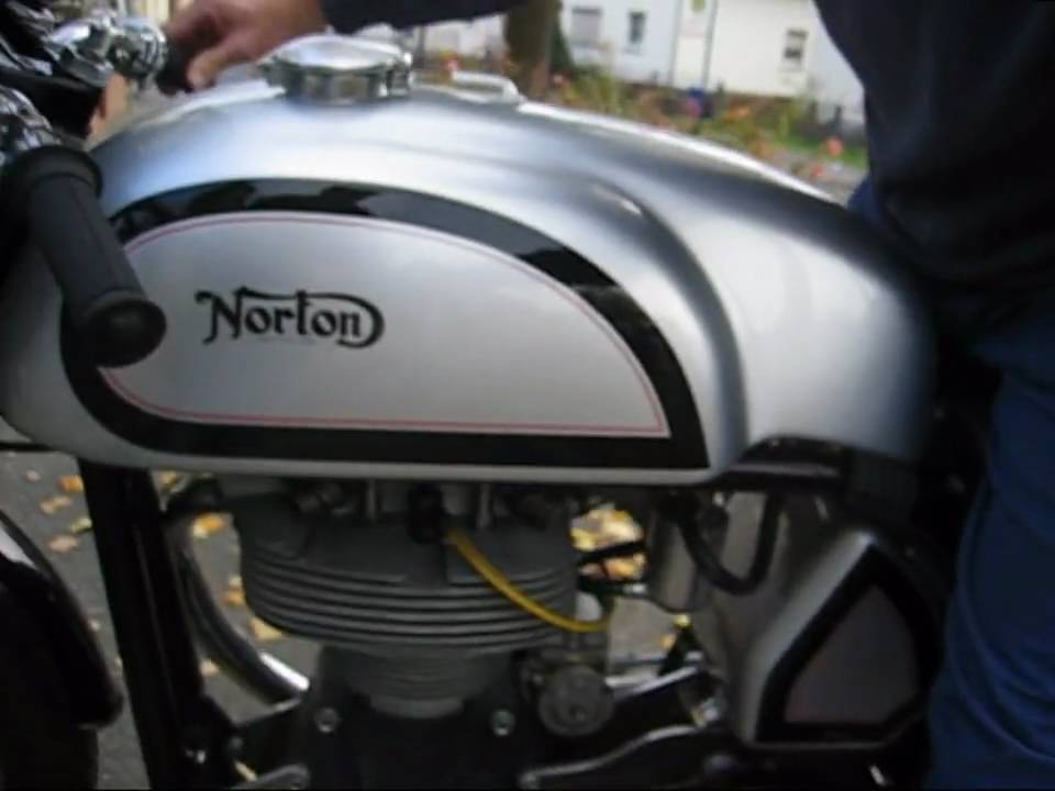 The Beast awakes - Premiere after Restoration of a 1952 Manx Norton M30 ...