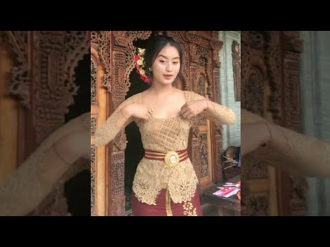 tiktok cewek berkebaya goyang enak nenen besar l gak pake bh l no bra