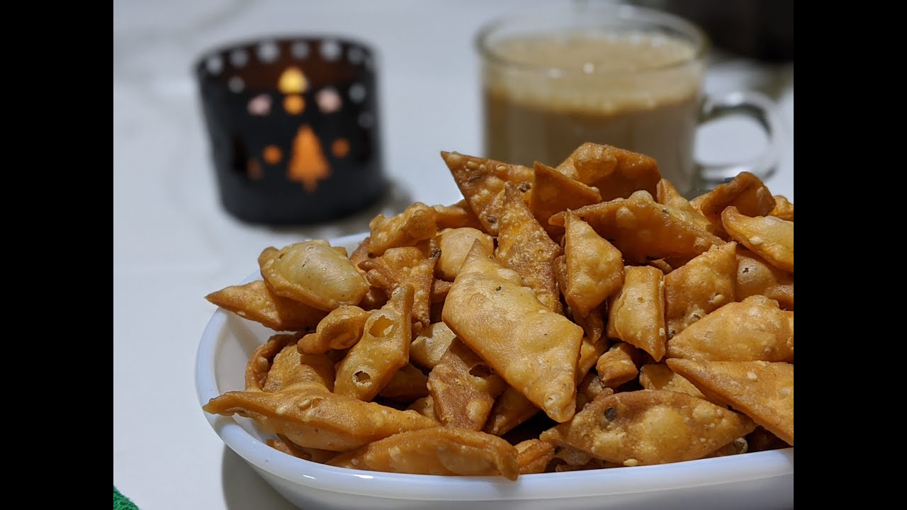 Spicy Diamond Cuts Recipe | Christmas Special | Teatime Snacks |Spicy ...