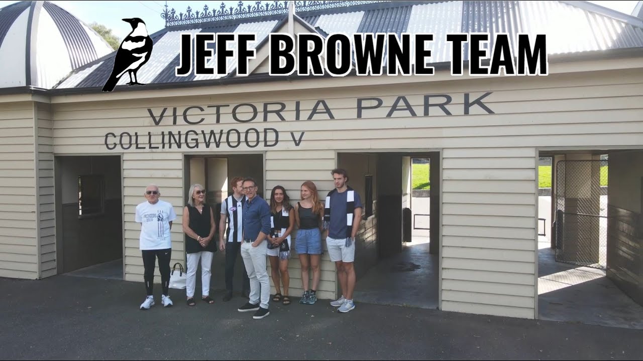 Barry Carp and his family return to Victoria Park - YouTube