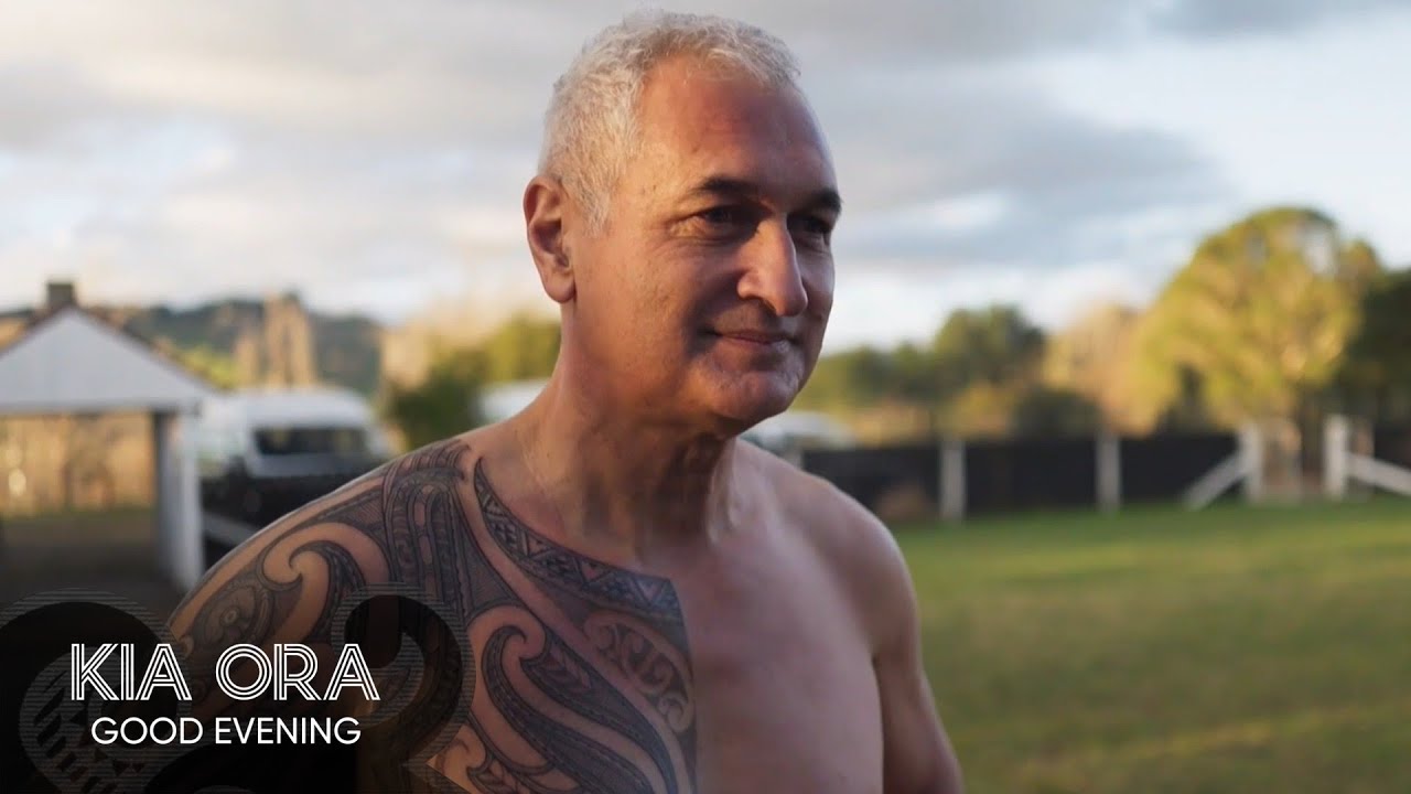 Mike McRoberts' 'beautiful' experience getting tā moko | Three - YouTube