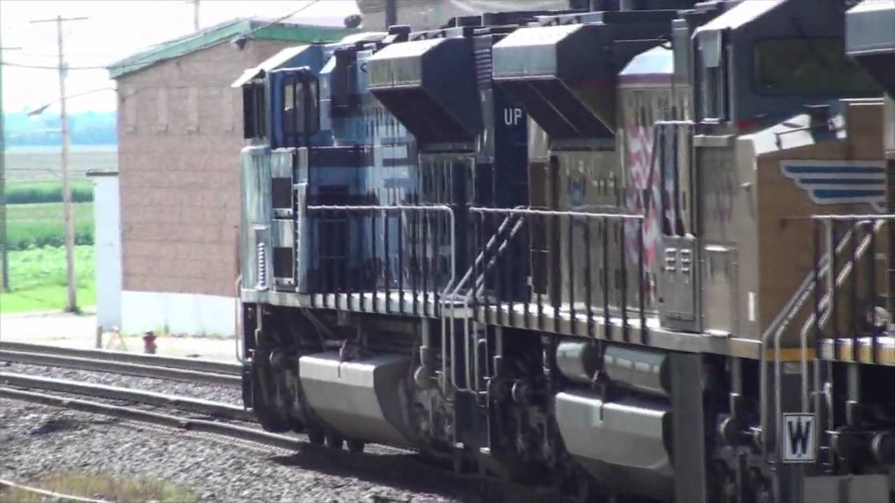 Missouri Pacific Lines #1982!!!Rochelle,ILHeritage Unit MOPAC - YouTube