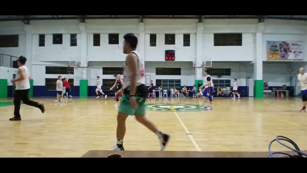 steal bri and mel buzzer beater - YouTube