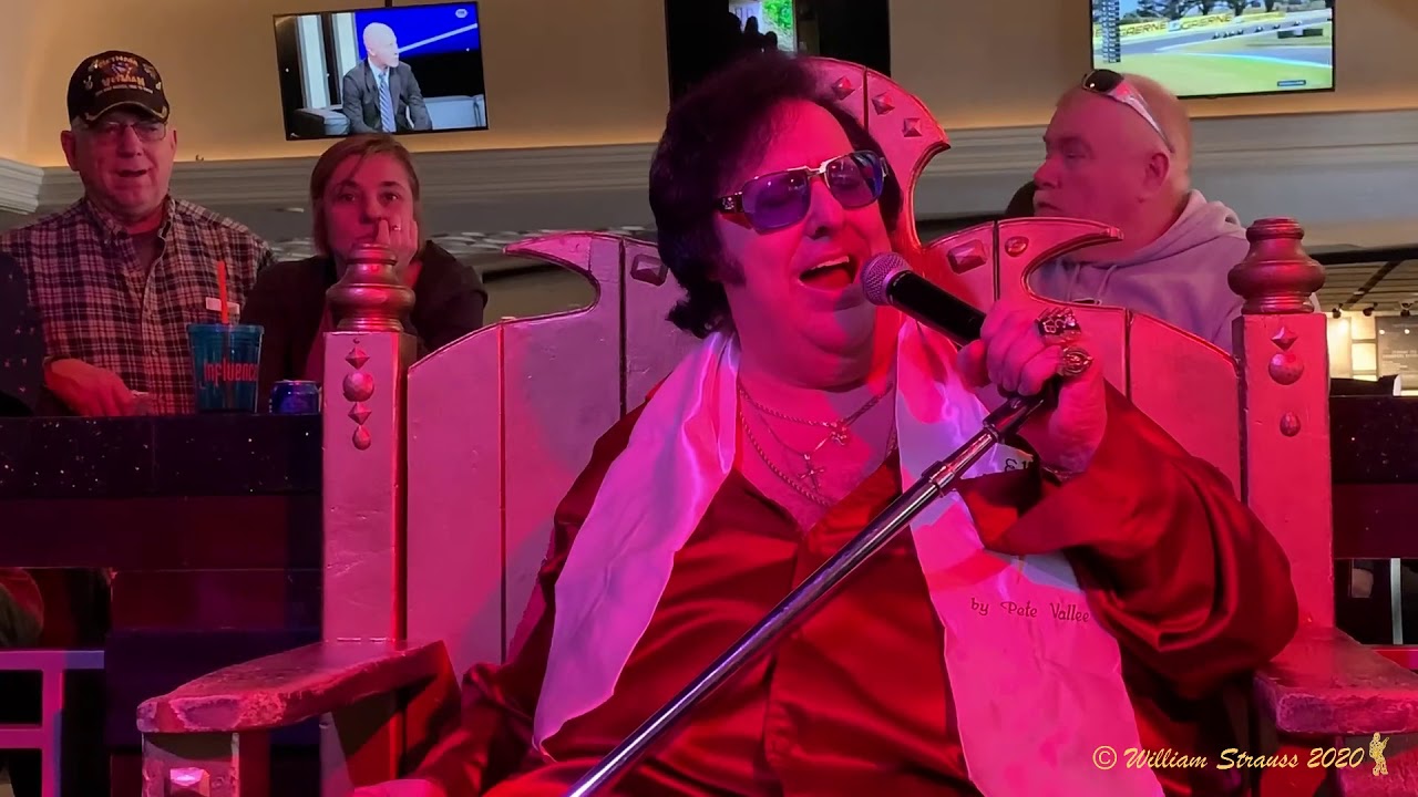 Pete Vallee (Big Elvis) - "Just Pretend" - YouTube
