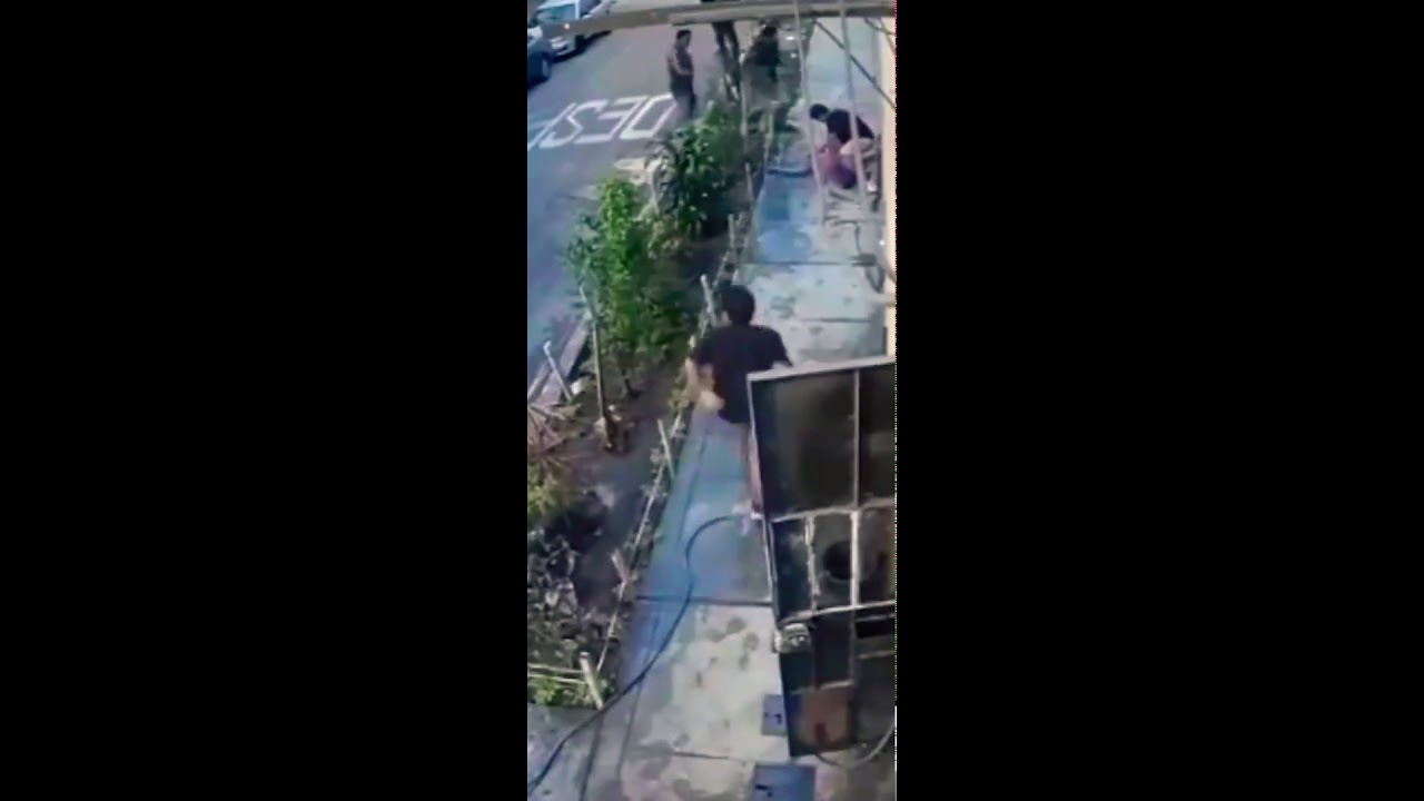 Man gets electrocuted while shoveling - YouTube