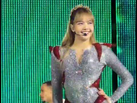 LISA- THUNDER + FXCK UP THE WORLD(FUTW) full solo performance fancam Deadline Concert BANGKOK 4k