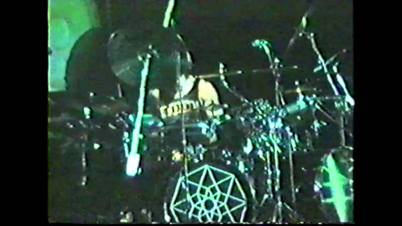 Tool 1998-08-30 Stranglehold - YouTube