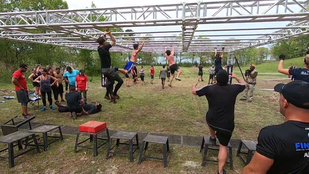 2019-04 Spartan Sprint_09 - Monkey Bars - YouTube