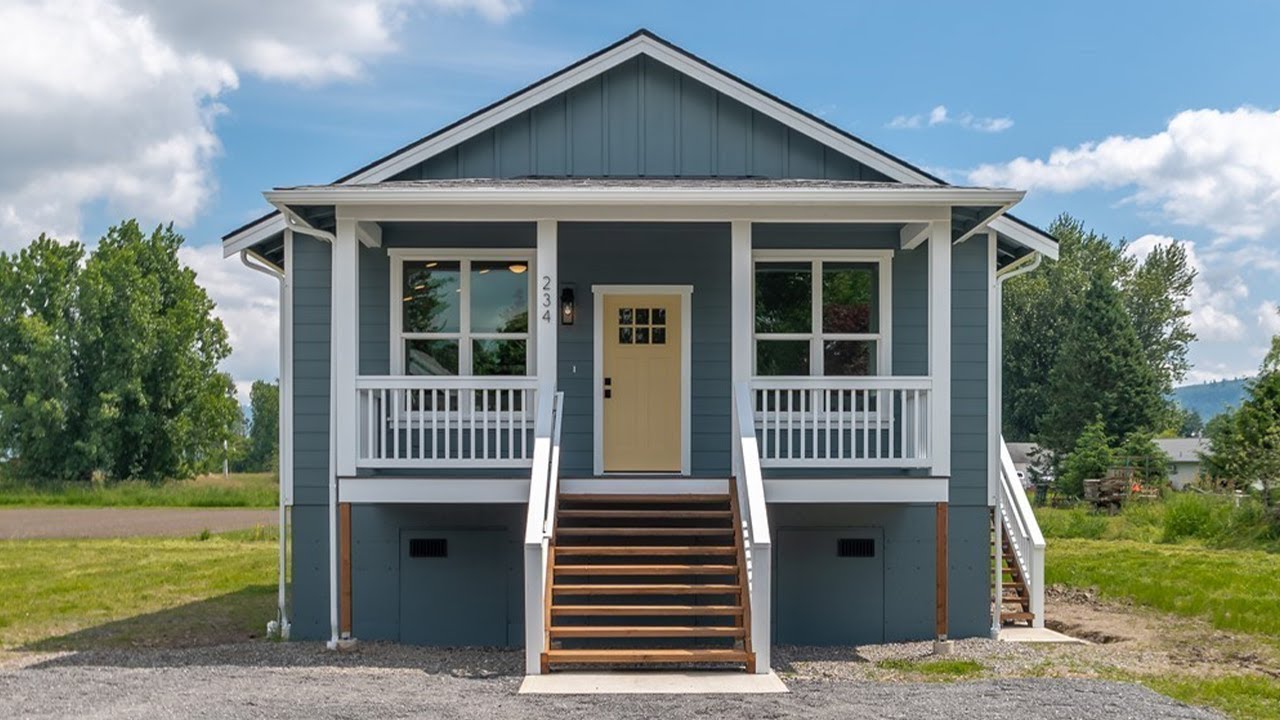 Beautiful New Modular Home with an Open Concept - YouTube