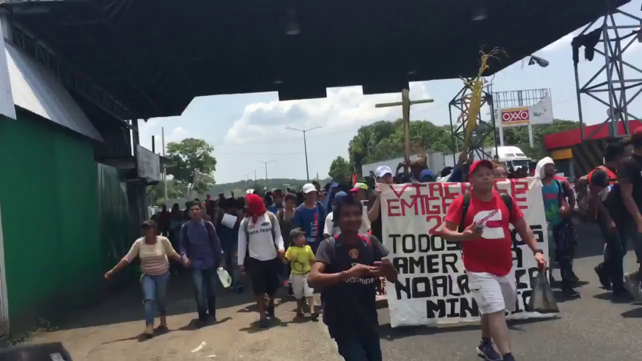 1,500 people on Refugee Caravan, mainly from Honduras, crossed into ...