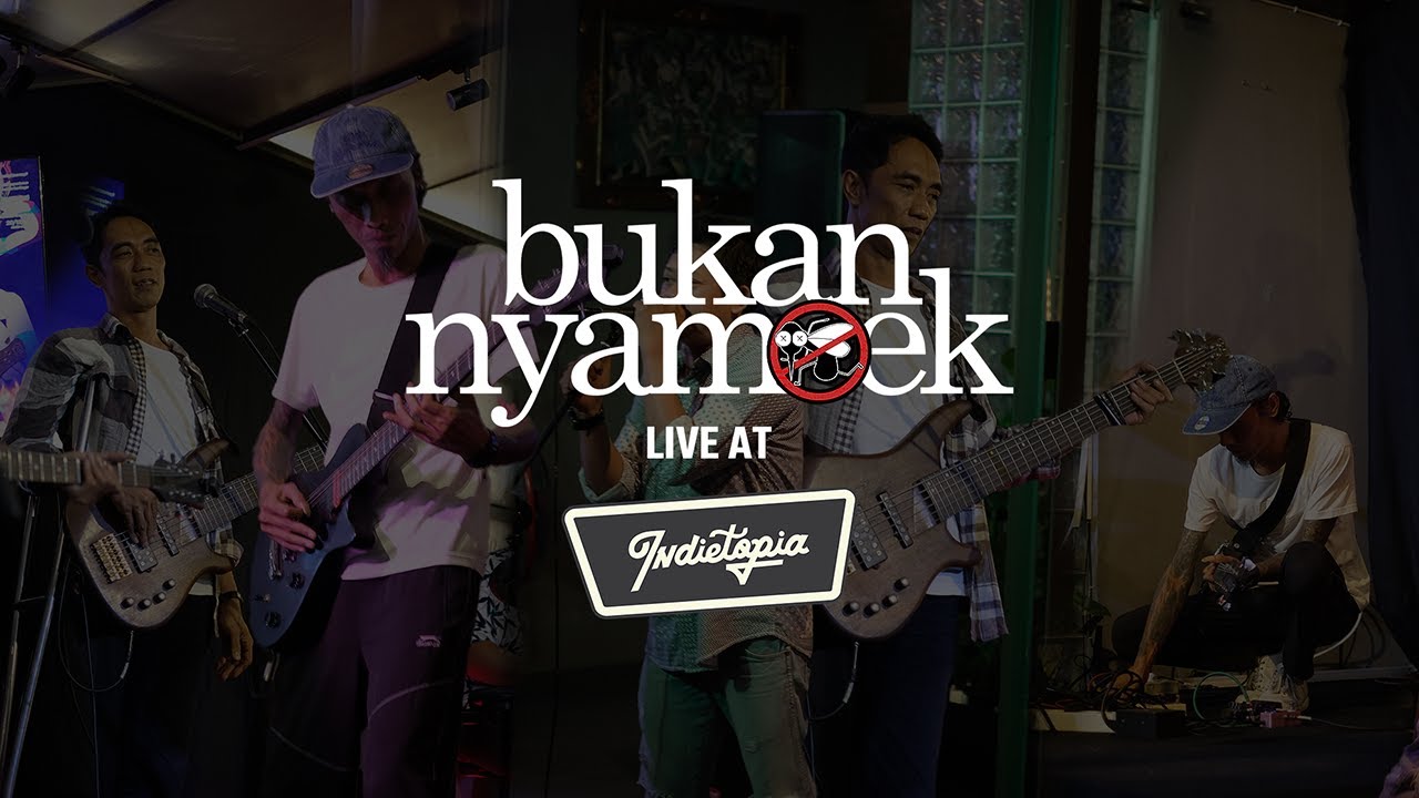 BUKAN NYAMOEK - GRATISAN || LIVE AT INDIETOPIA #1 - YouTube