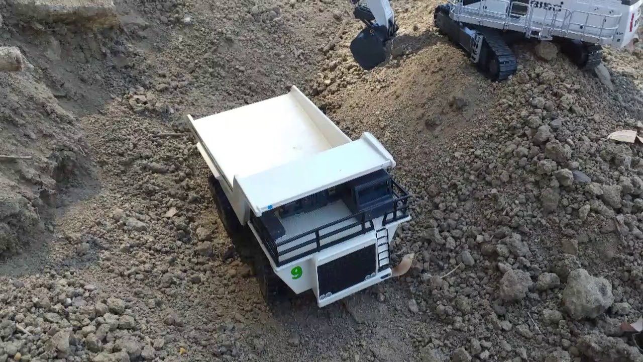 Diorama 1:50 Liebheer r9150 Komatsu Wa 800 and Euclid R85 . Work's in ...