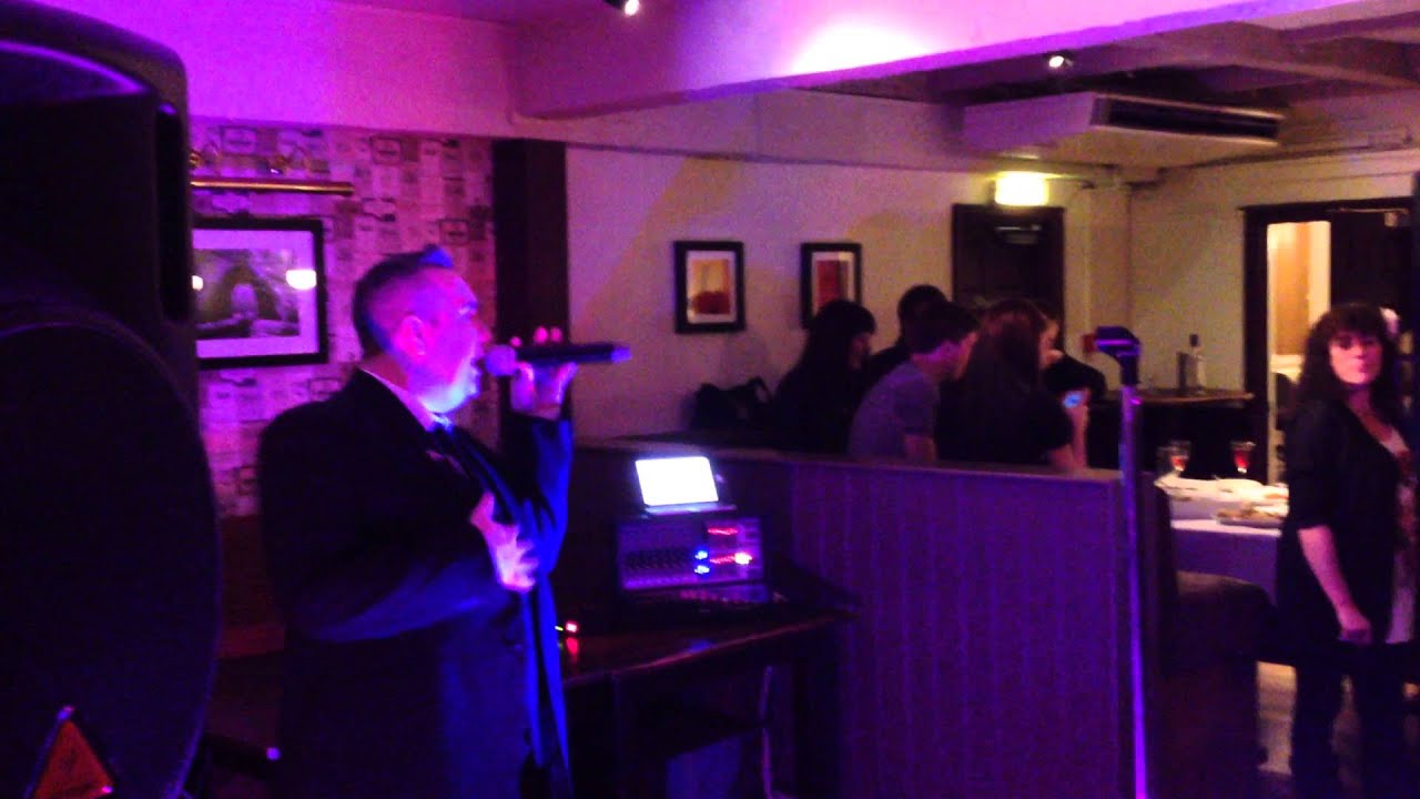 Blobbie Williams - Everything Changes But You - YouTube