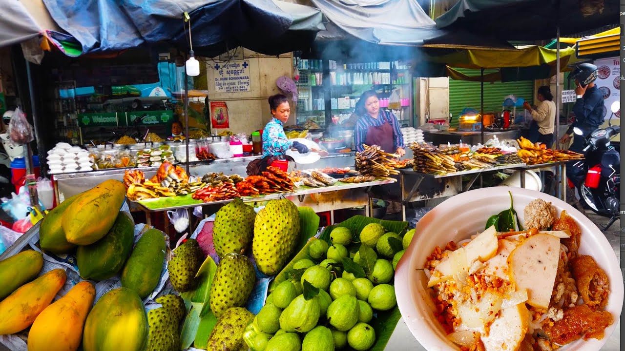 A Delicious Banh Sung And Fresh Foods For Sales - Eating Banh Sung ...