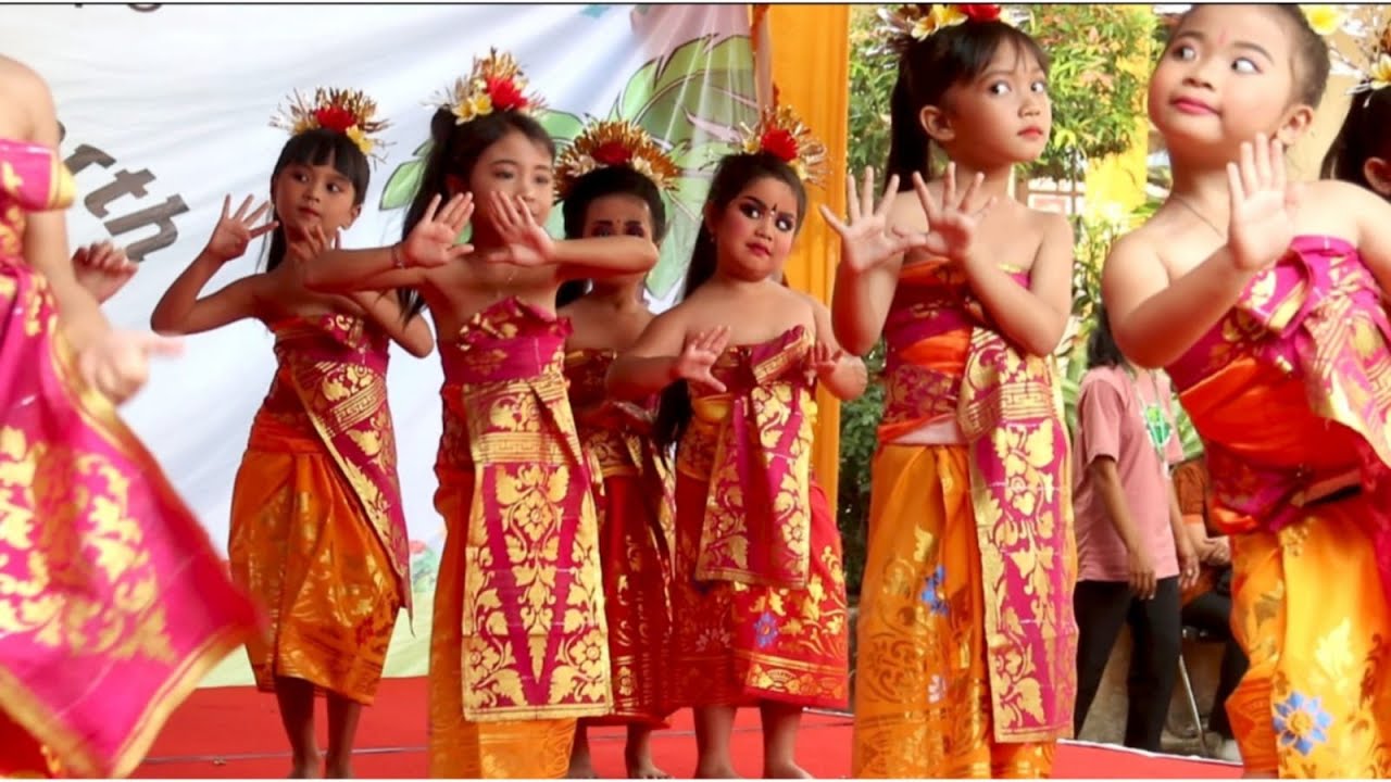 Tari Nelayan | Tari Bali | Charice and Friends | TKK Tegal Jaya - YouTube