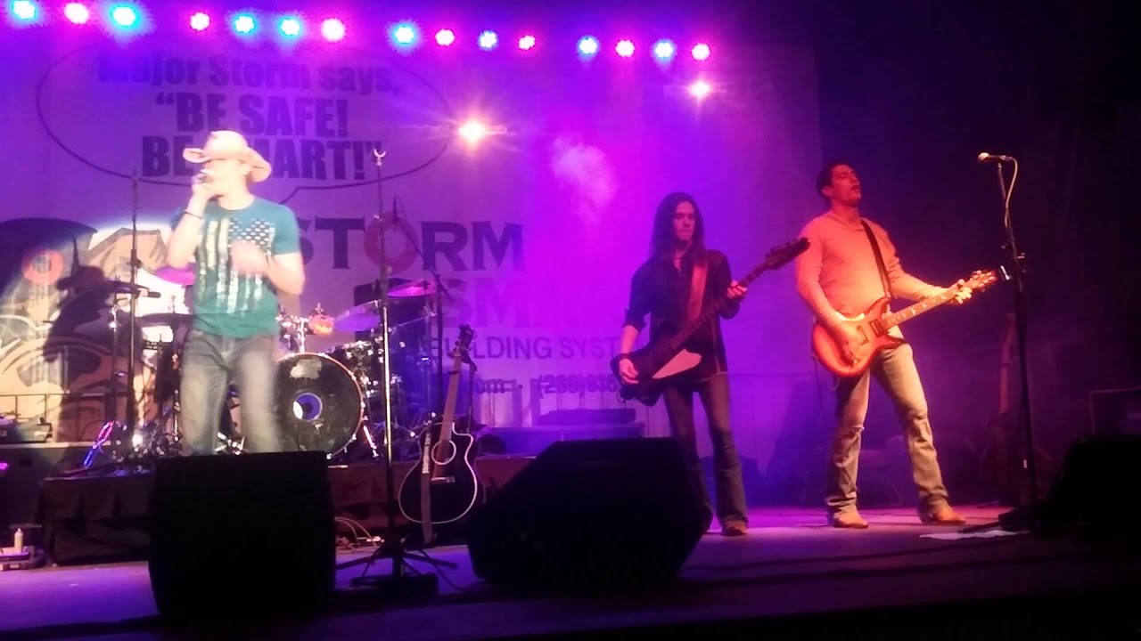 The Grayson Rogers ..At Dixie Roadhouse - YouTube