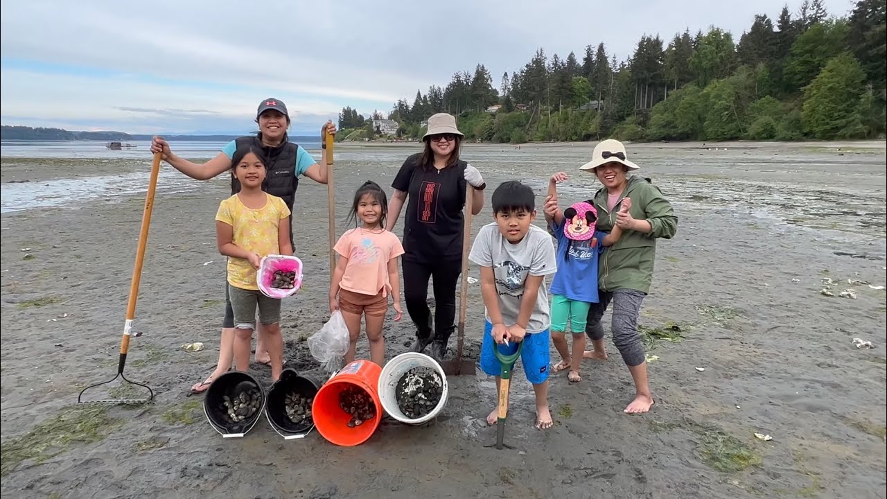 TOLMIE STATE PARK || CLAMMING - YouTube