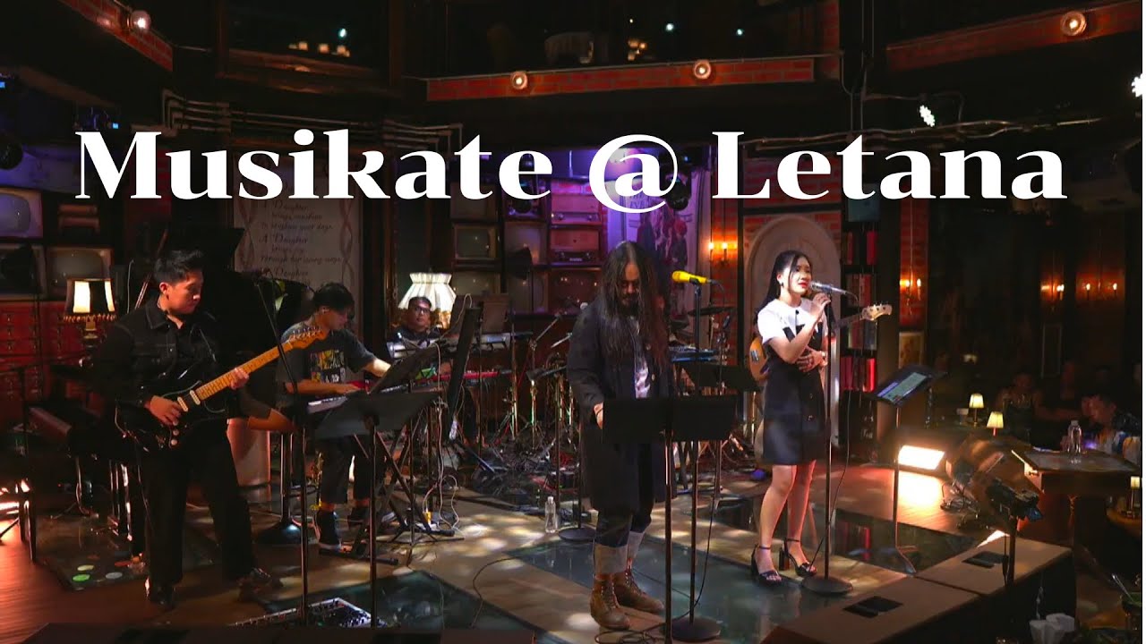 แสดงสด ณ โรงแรมเลอทาน่า บางพลี (เกด300 และThe daddy band) - YouTube