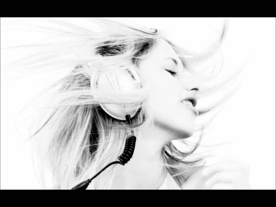 Angra Mainyu feat Lira Yin - As The Sky Turns Black (MR-2 remix) - YouTube