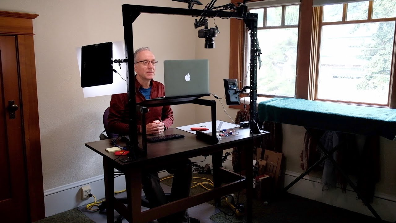 A desk for making video lessons - YouTube