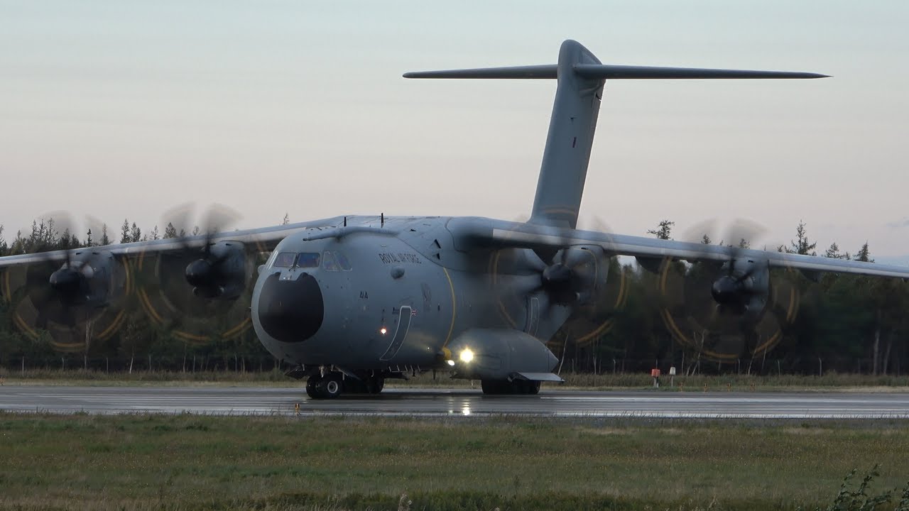 Royal Air Force - Airbus A400M Atlas - Takeoff & Landing - YouTube
