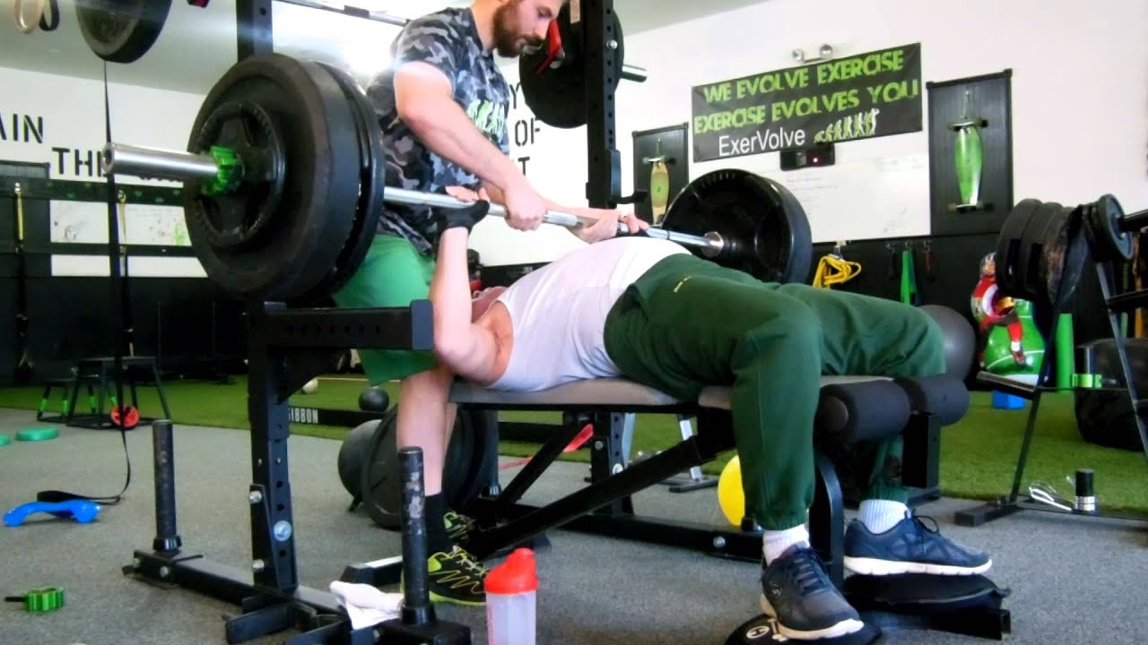 Dave 265 Bench Press - YouTube