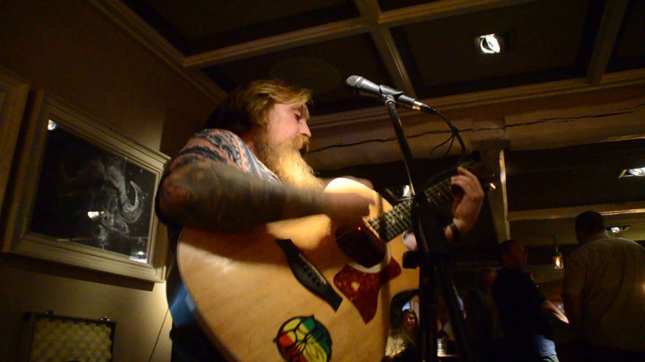 Ben Vickers - Master Blaster Jammin' - YouTube