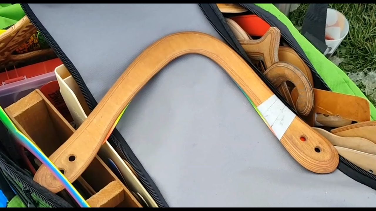 A new "BIG" hook boomerang - YouTube