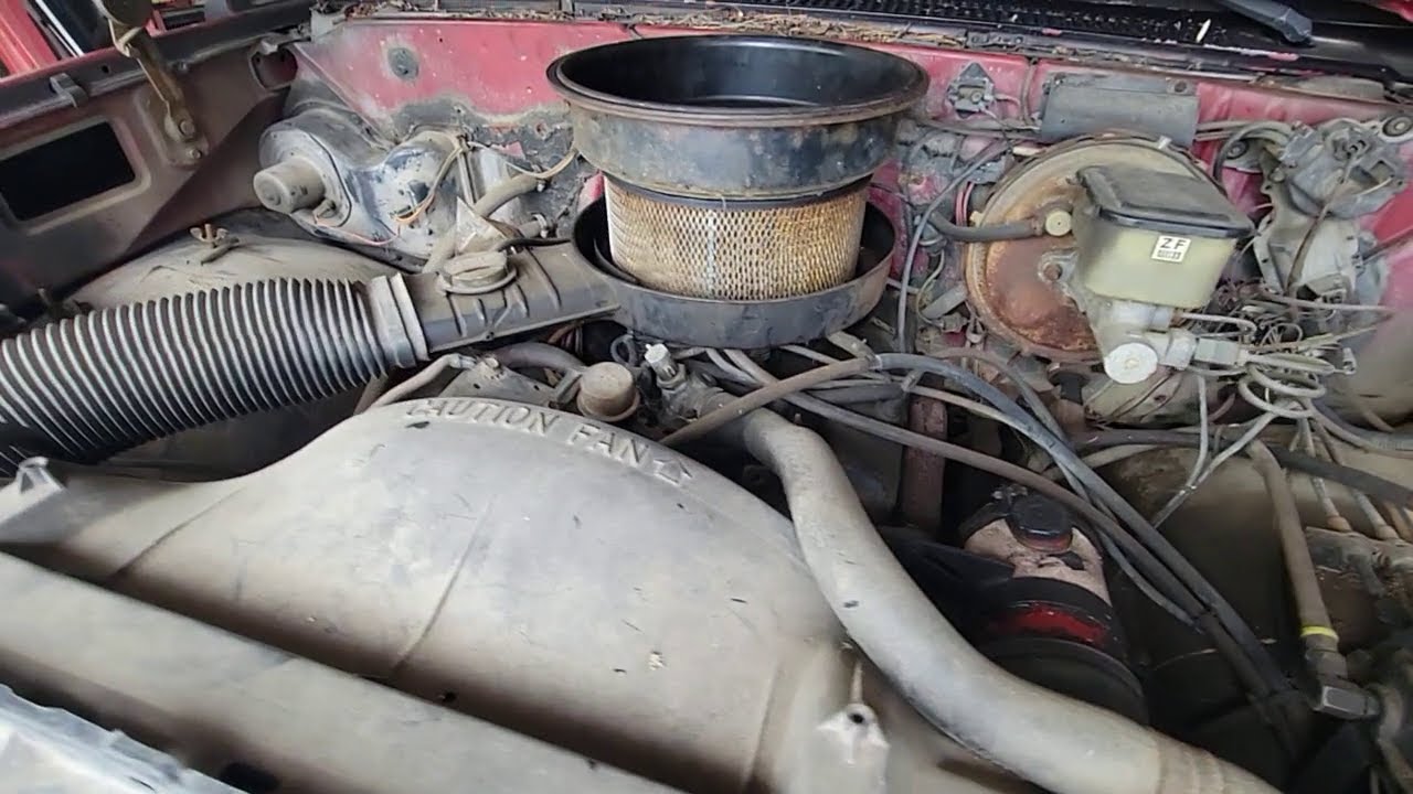 Trying to start the free 84 Chevy k10 junk - YouTube