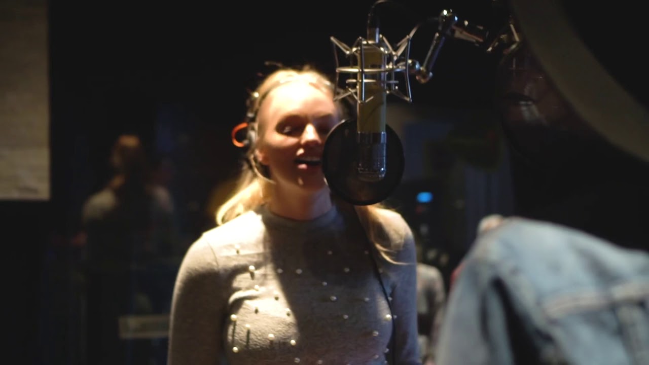 Shallow - Lady Gaga & Bradley Cooper (Cover by Alexis Gomez & Graham ...