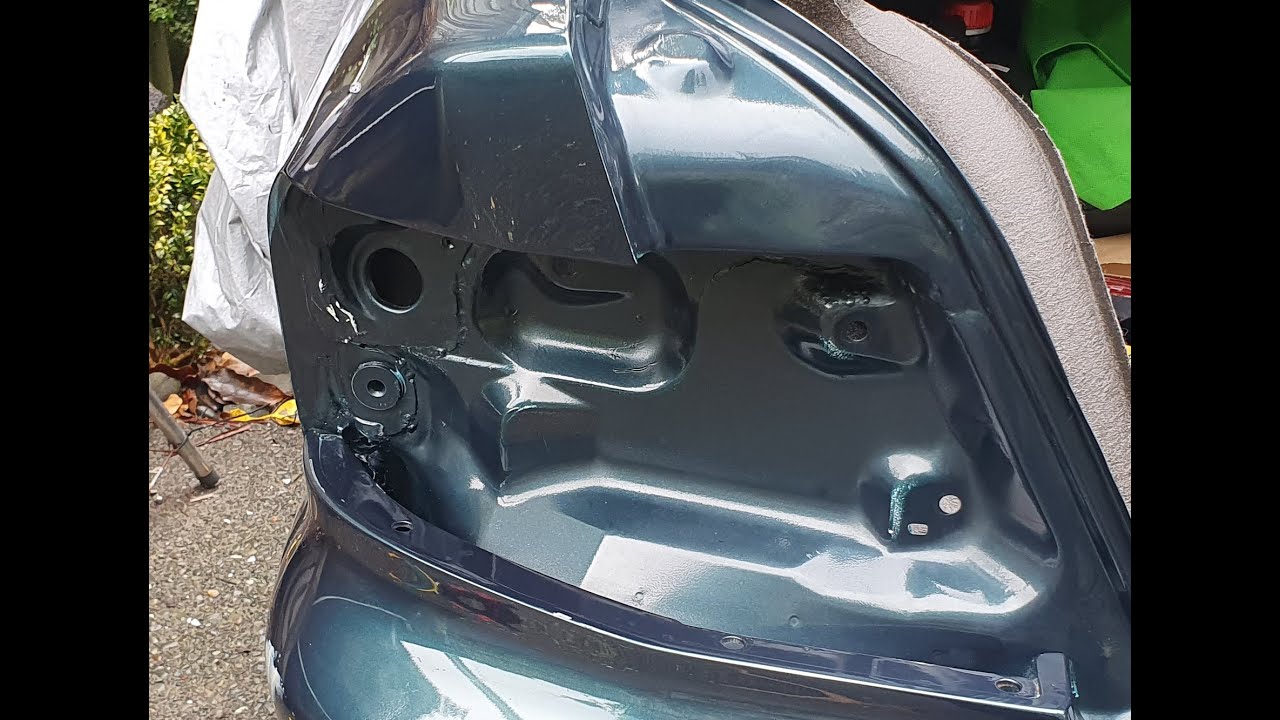 Mitsubishi Galant boot rust repair quick version - YouTube