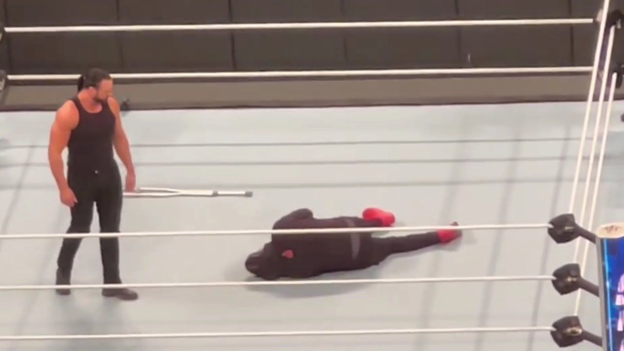 Drew McIntyre hit Claymore Kick to Jimmy Uso - WWE Smackdown 14 Dec ...