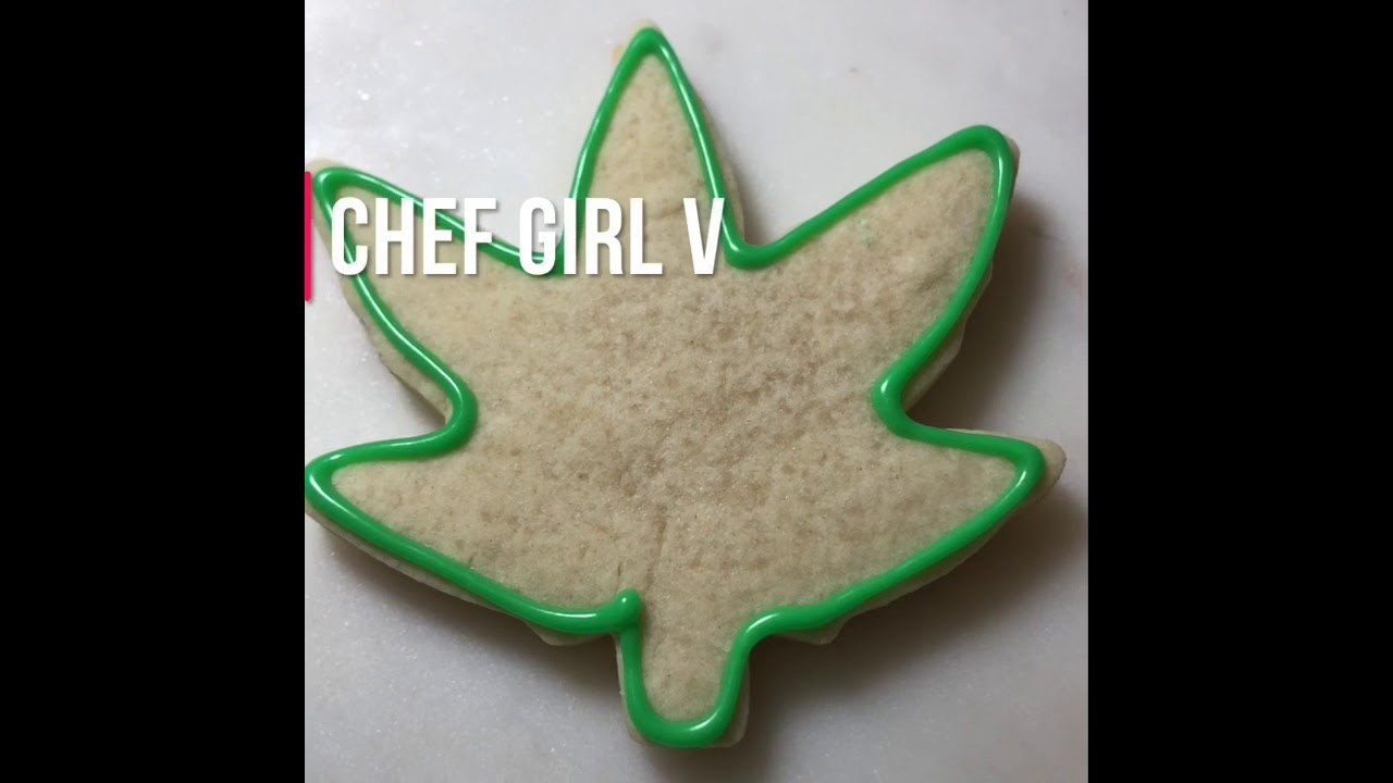 How to decorate a weed sugar cookie - YouTube