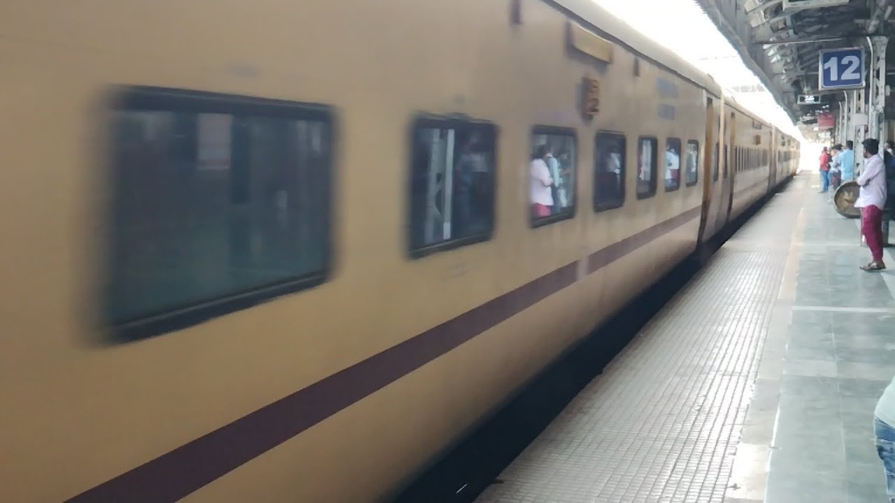 Nanded CSMT Rajya Rani express skips Dadar ! - YouTube
