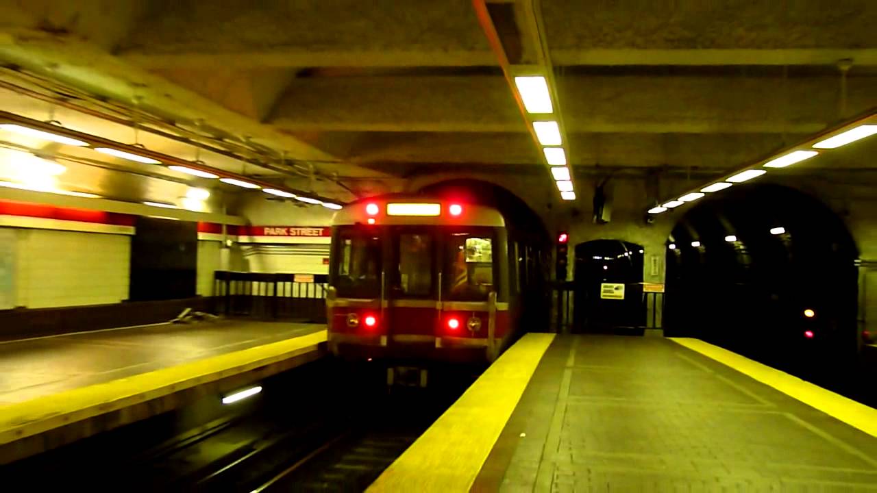 MBTA Red Line trains at Park Street - YouTube