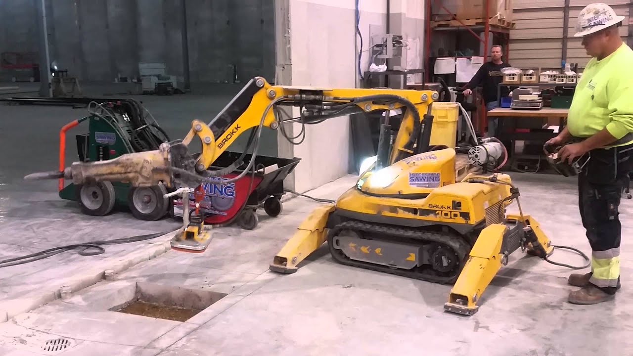 Lifting 600lbs of Concrete w/ Brokk 100 - YouTube