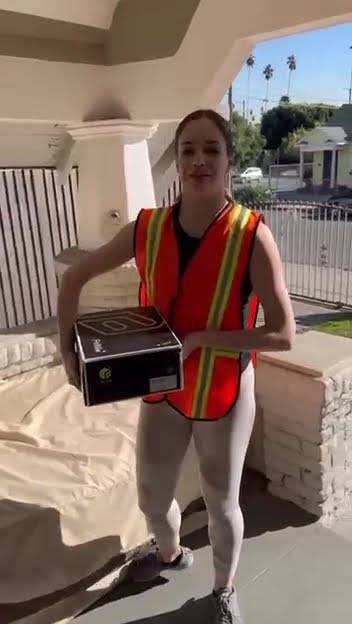 Delivery driver gets blessed ️ - YouTube