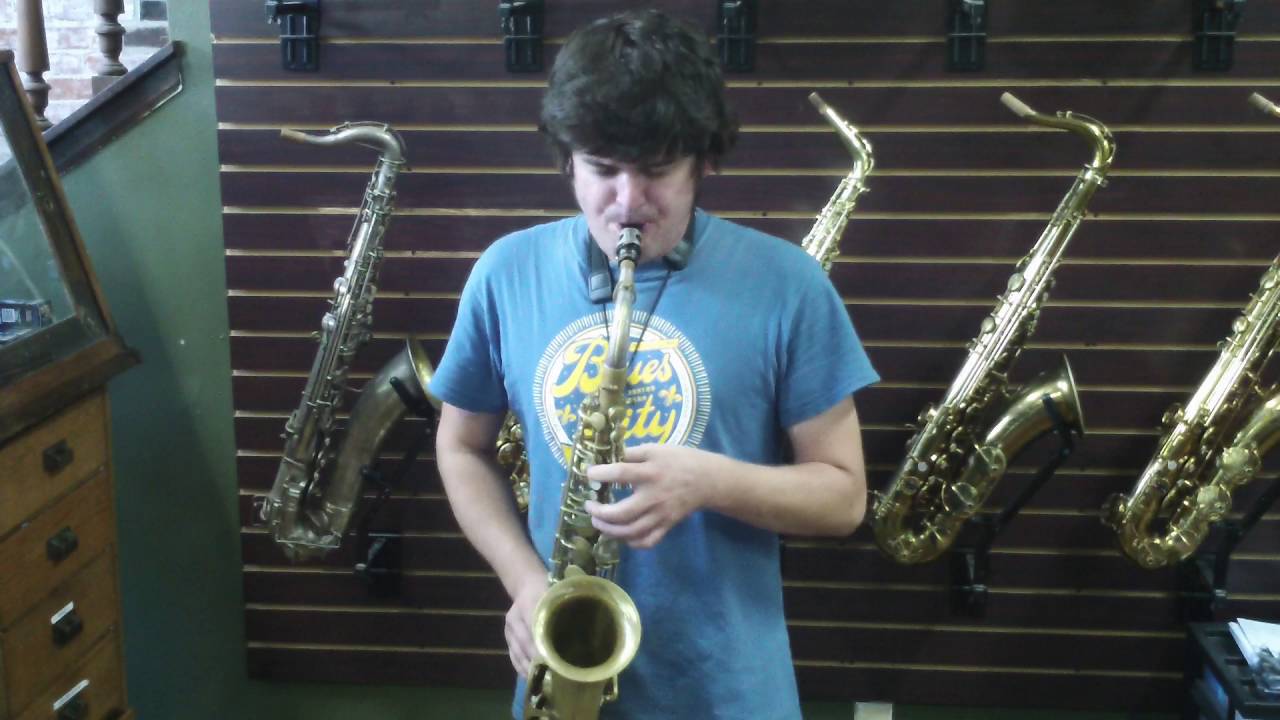 Austin Plays an Early Super 20 Alto Sax SN281206 - YouTube