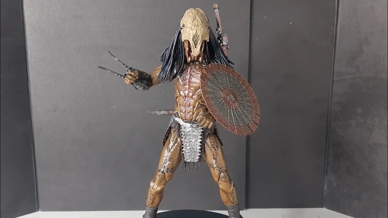 Review Feral Predator Prey Ultimate Neca - YouTube