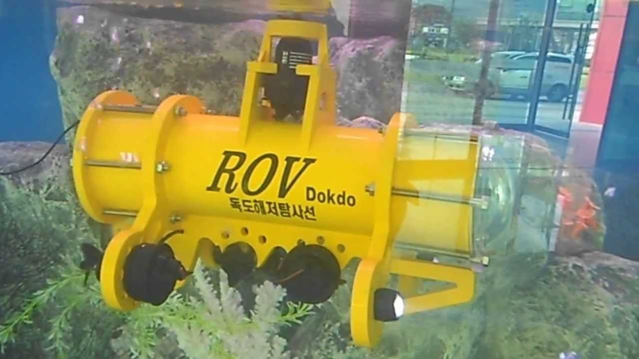 Roboblock built underwater robot ROV in action - YouTube