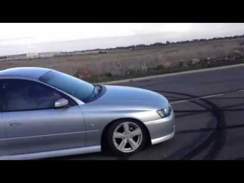 Vy ss 3rd gear skid - YouTube