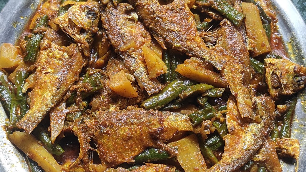 Chapla macher recipe ll alu borboti diye chapla macher recipe - YouTube