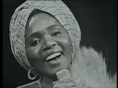Bella Bellow : Zelie